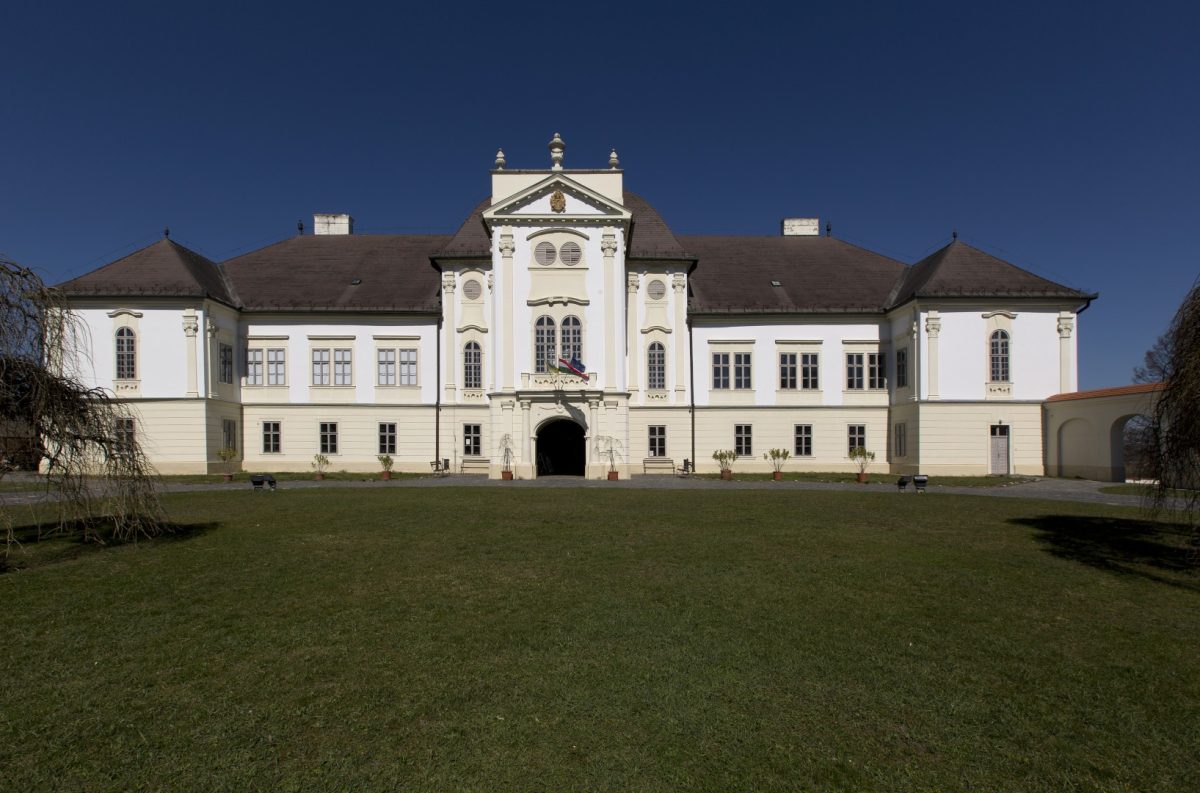 15 Beautiful Palaces in Hungary - Hungarian Palaces - Wandering Zone